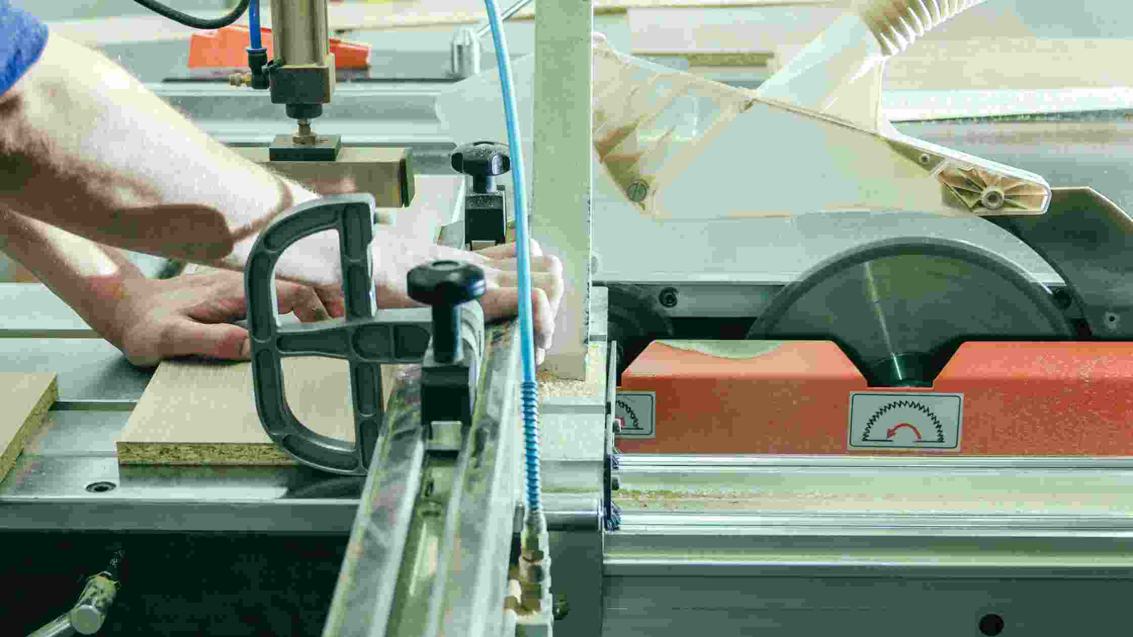 Best Cabinet Table Saw for Professional Woodworkers: Top 5 Picks ...